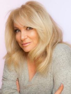 About - Debbie Arnold